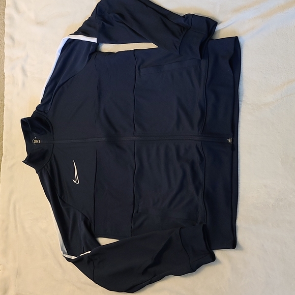 Nike | Jackets & Coats | Mens Light Jacket | Poshmark